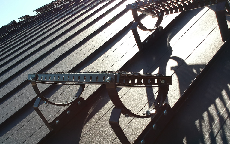 Unterdeckbahnen : FOLNET : Dampfbremsen Klebebänder Dachzubehör Dachtritte